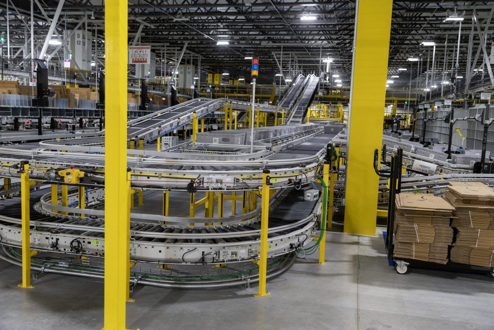 PHOTOS: Inside the Amazon fulfillment centre | London Free Press