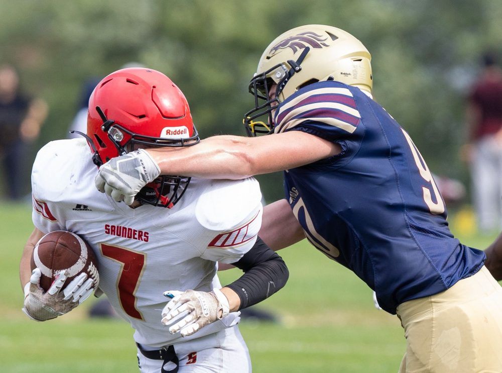 PHOTOS: Saunders vs. Banting football | London Free Press