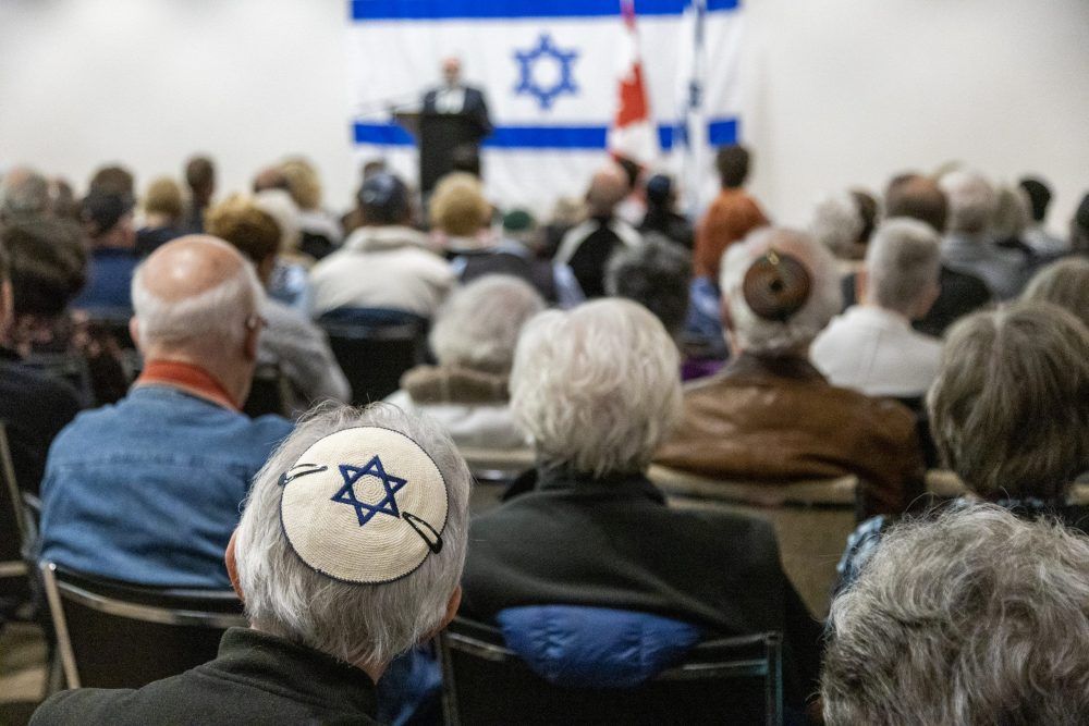 'Little ray of light': Hundreds turn out to support Israel in London ...