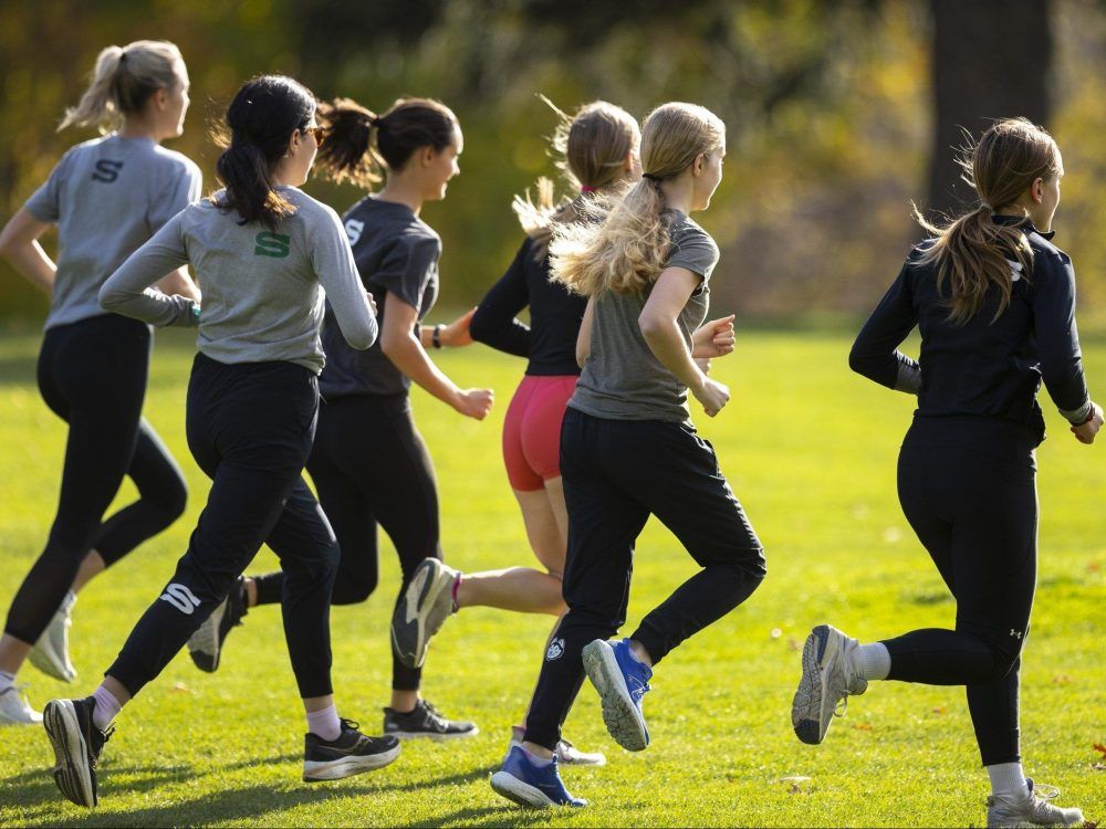 Western University's Coutts twins take aim at cross-country gold ...