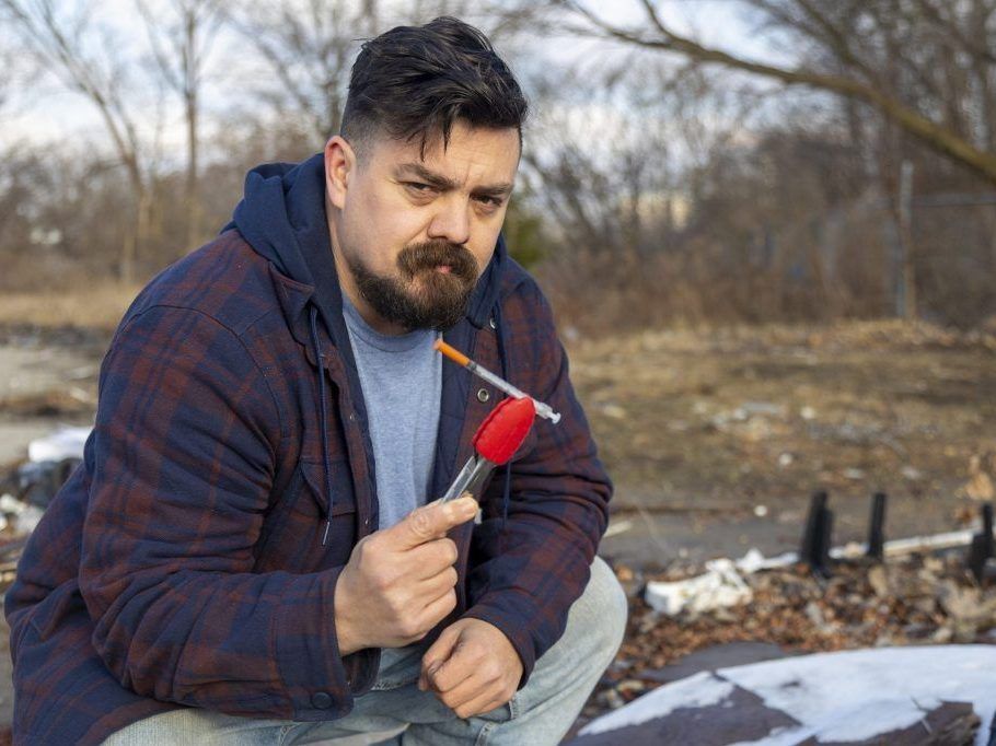 Sergeant receives award for contribution cleaning up community | London ...