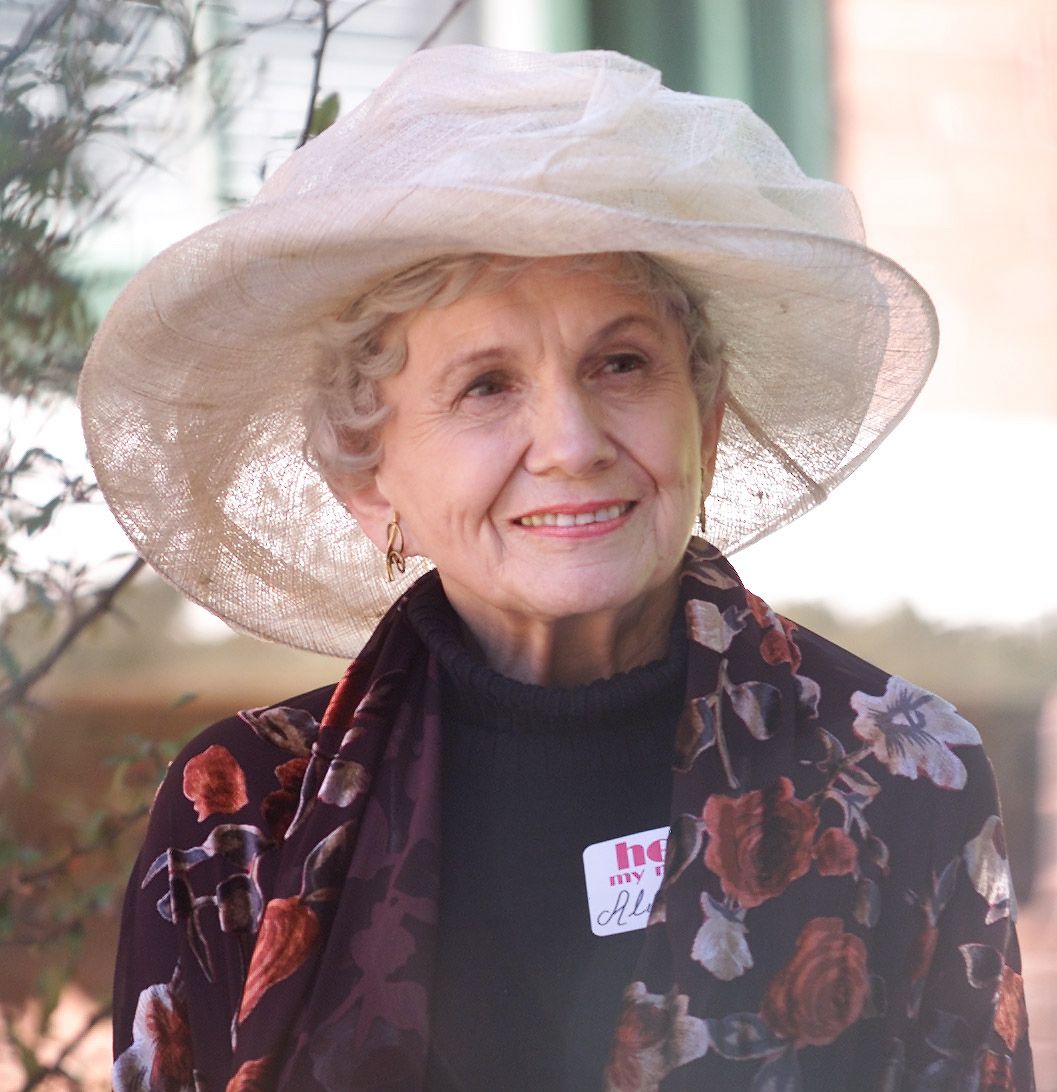Alice Munro, Nobel literature winner from Wingham, dead at 92 | London ...