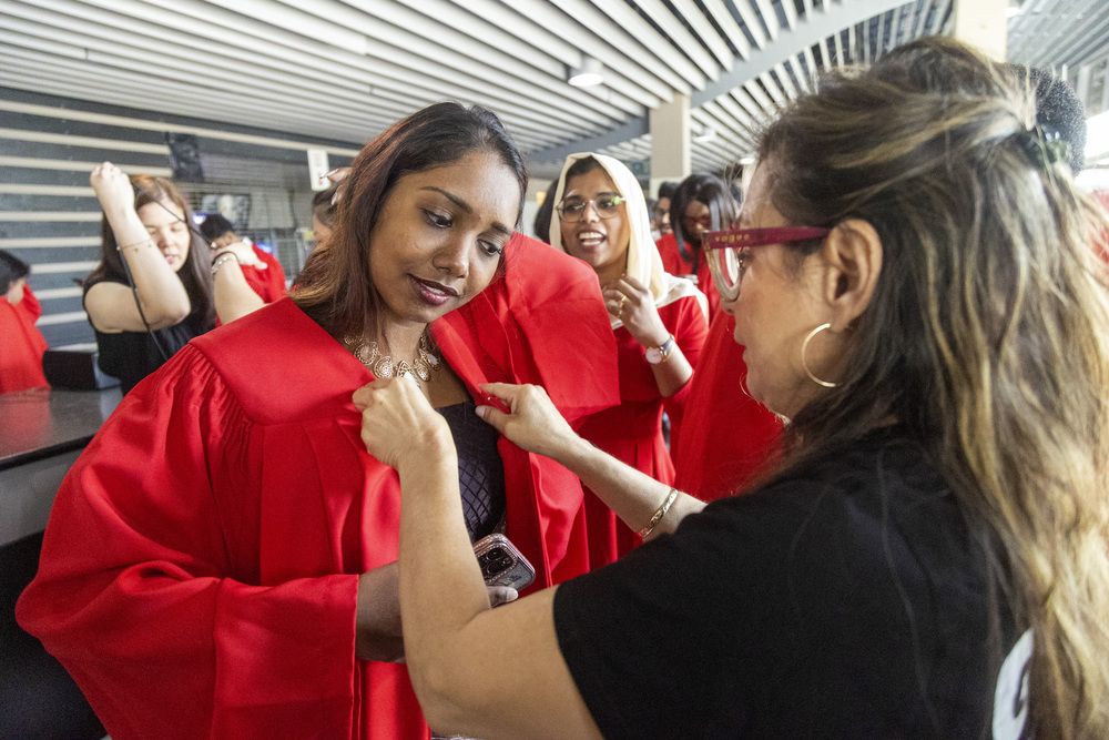 Fanshawe College graduation ceremony at Budweiser Gardens | London Free ...