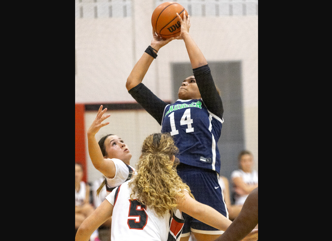 PHOTOS: Laurier vs St. Thomas Aquinas, TVRA senior girls basketball ...