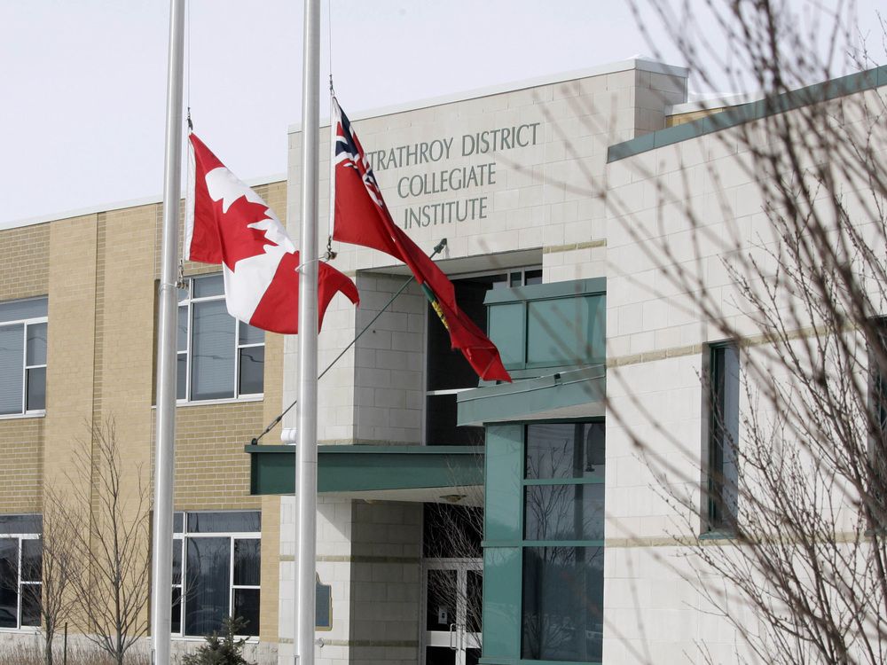 Fires disrupt classes at two London-area high schools | London Free Press