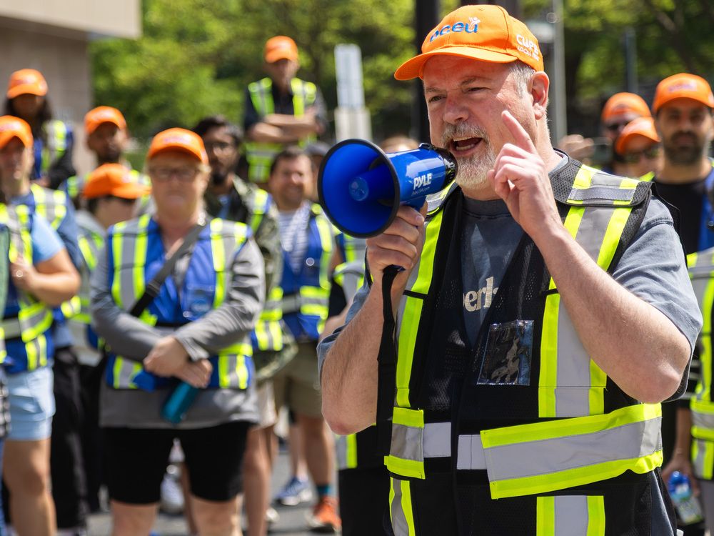Striking WSIB workers rally in London to back contract fight | London ...