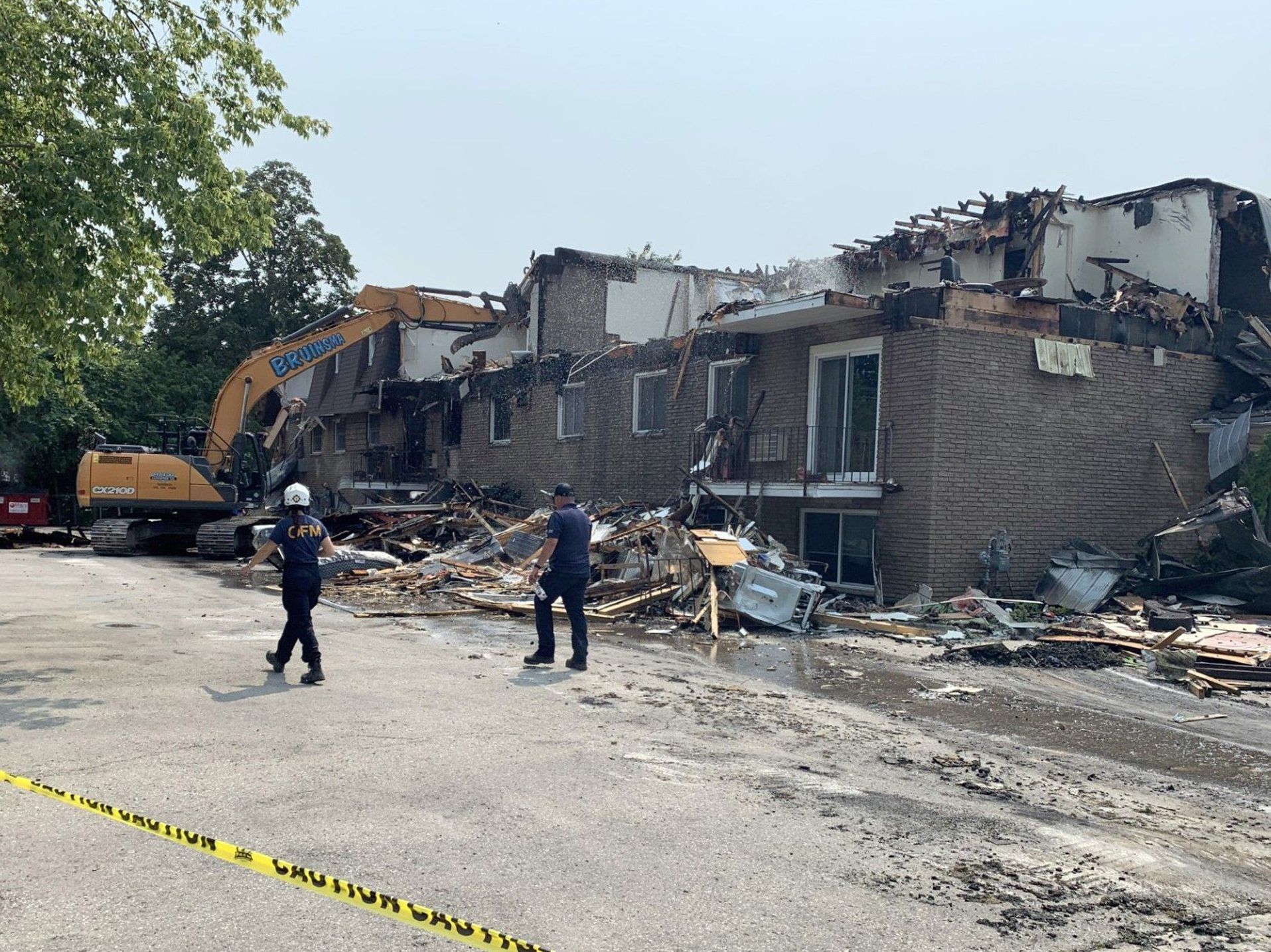 Tenants displaced, probe starting, after 'devastating' Goderich fire ...