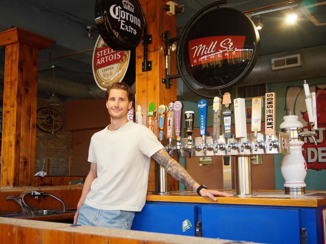 Beloved downtown eatery closes, cocktail and tapas bar set to move in ...