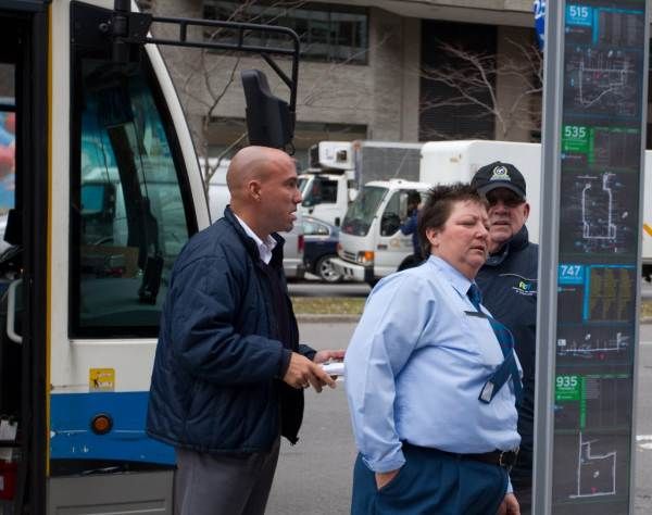 STM bus stop signs: back to the drawing board | Montreal Gazette