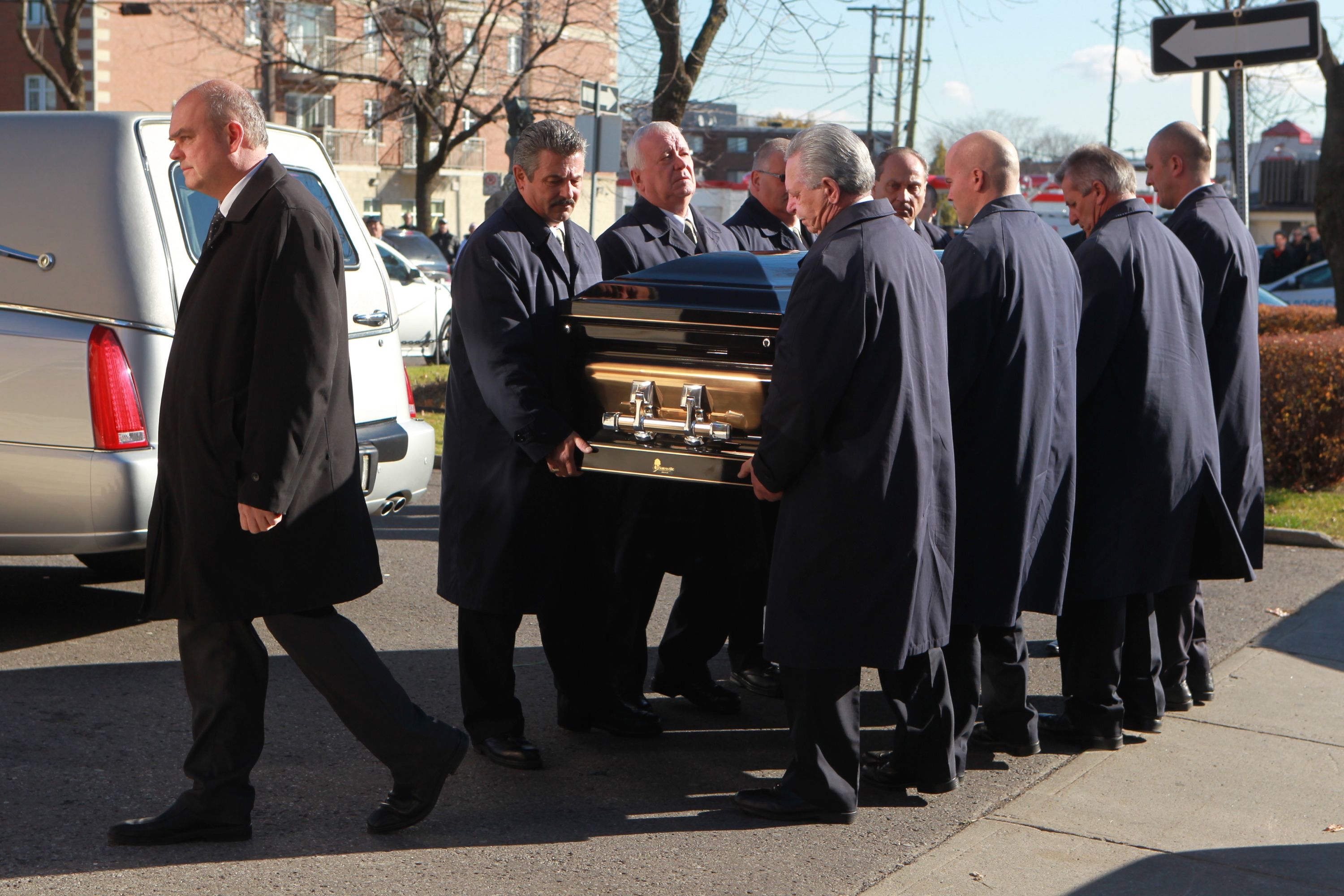 Montreal's Mafia: Murdered mobster laid to rest... | Montreal Gazette