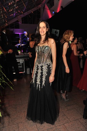 Shining black, white and gold at the museum's Bal des Lumières ...