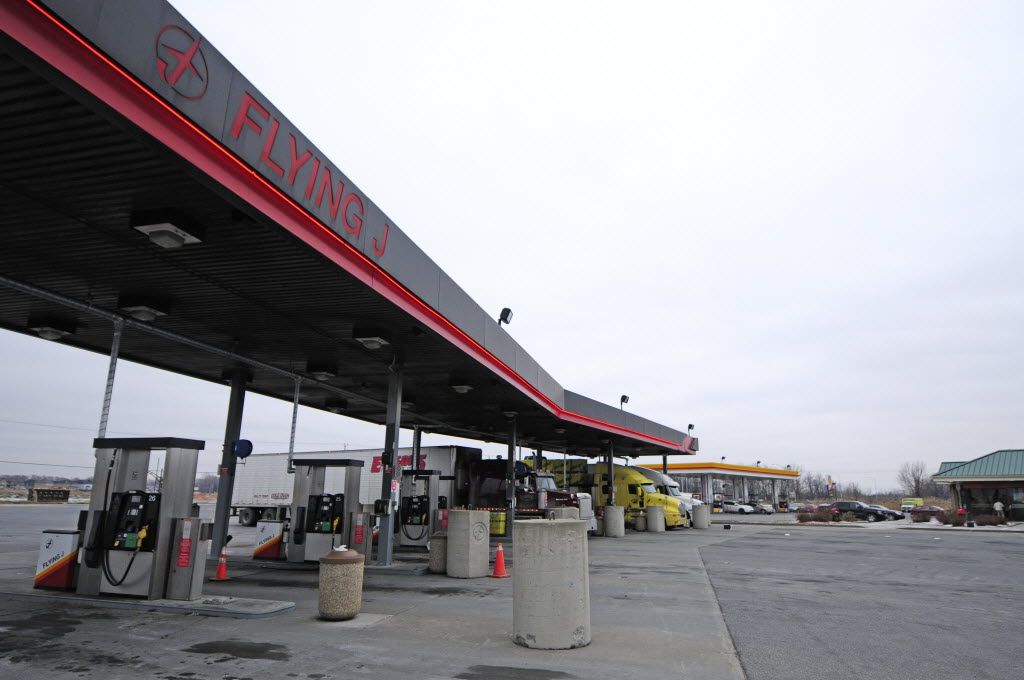 Flying J to close, intersection to be redesigned | Montreal Gazette