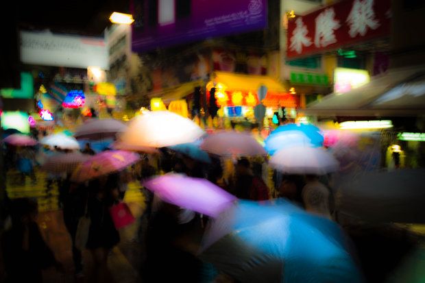 Famed filmmaker Paolo Barzman premieres his “Kairos” photo exhibition ...