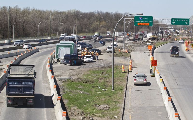 Major road work on Highway 40 near St. Charles Blvd. | Montreal Gazette