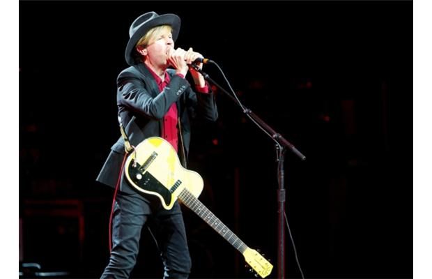 Jazz fest review: Beck gives Montreal fans what they want | Montreal ...