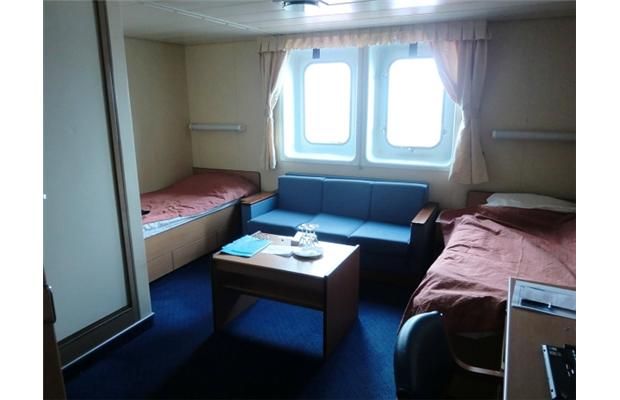 Ports & bows: Freight cruising slowly making waves | Montreal Gazette