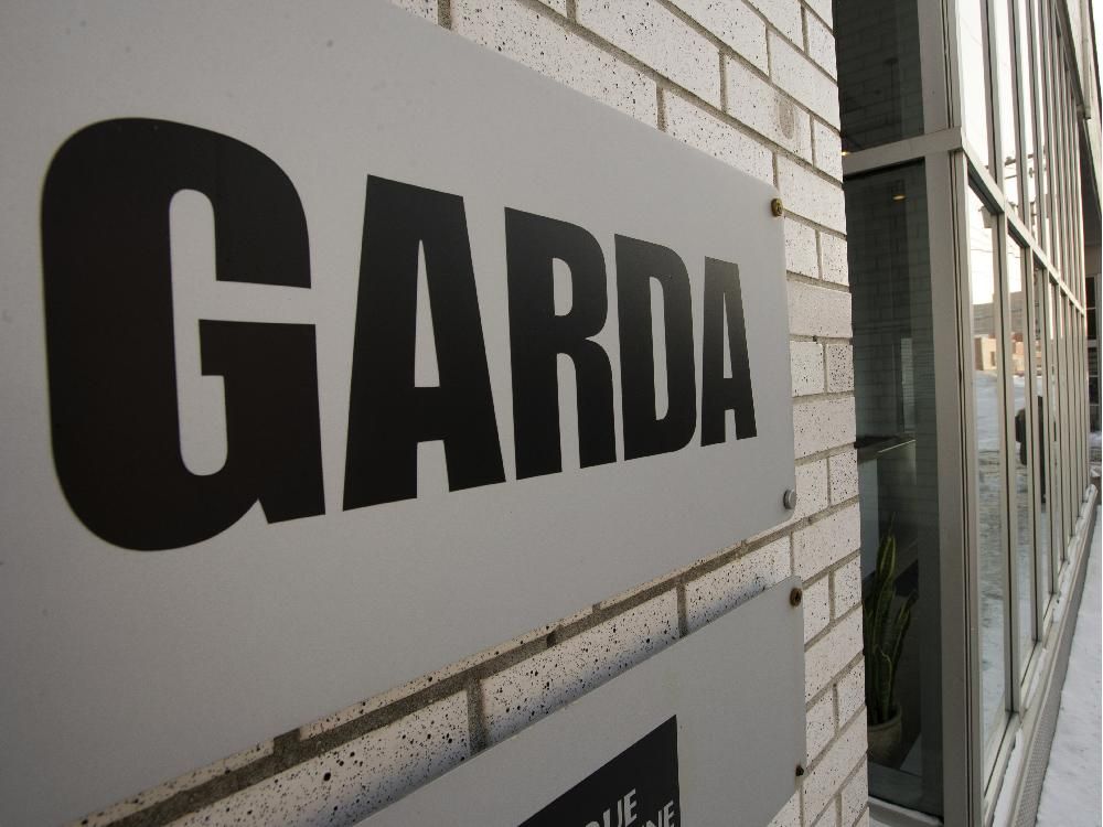 Garda employees locked inside bank, armoured truck stolen | Montreal ...