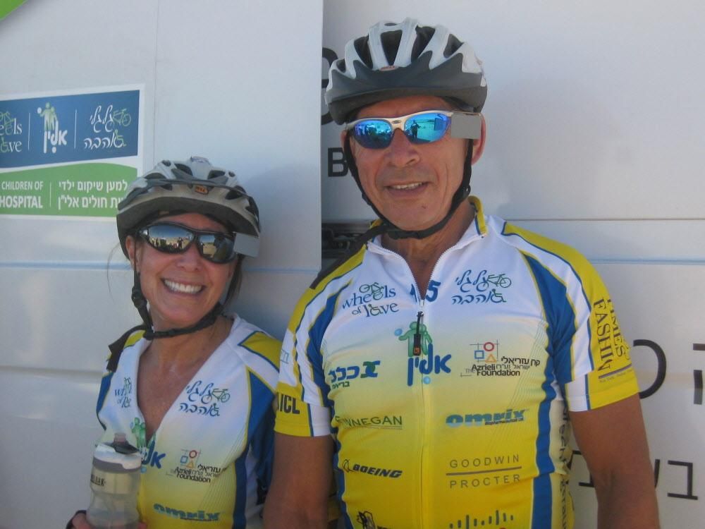 Two cyclists, one motive: helping sick kids | Montreal Gazette
