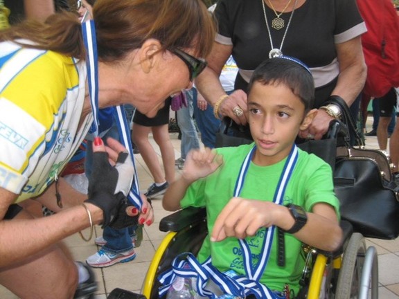 Two cyclists, one motive: helping sick kids | Montreal Gazette