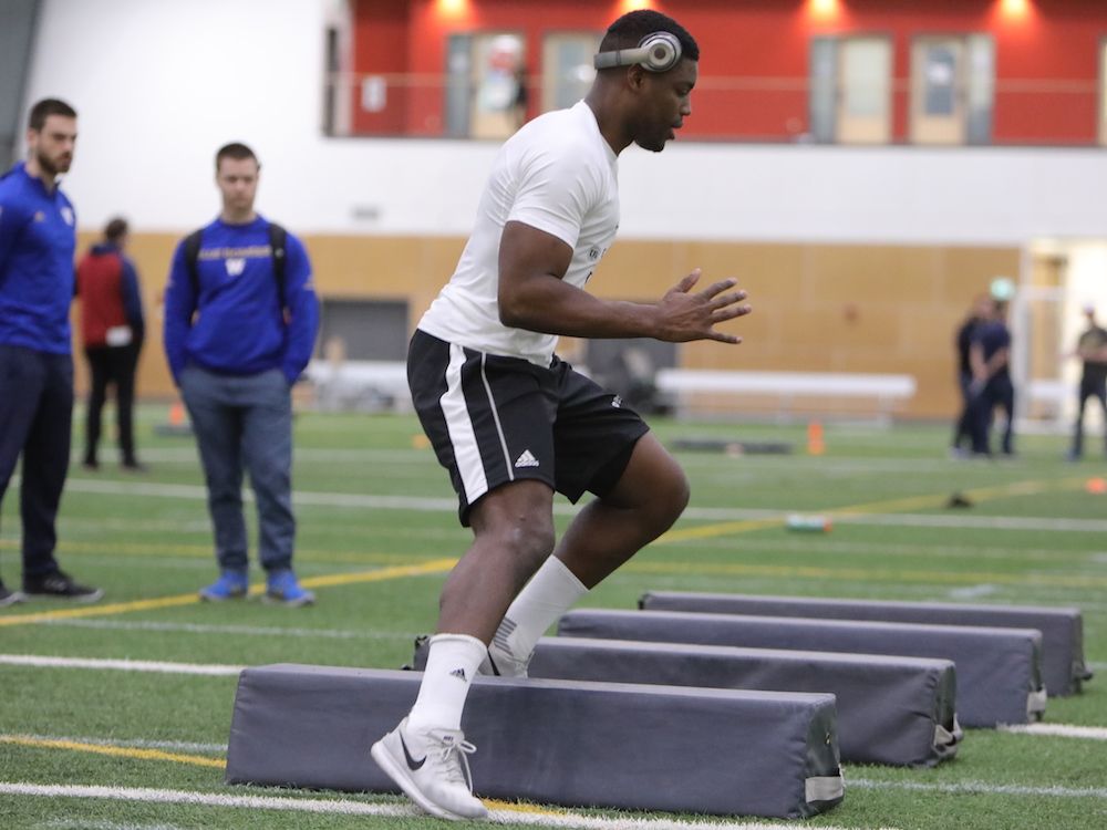 Queen's linebacker Nelkas Kwemo underperformed at CFL combine, but ...