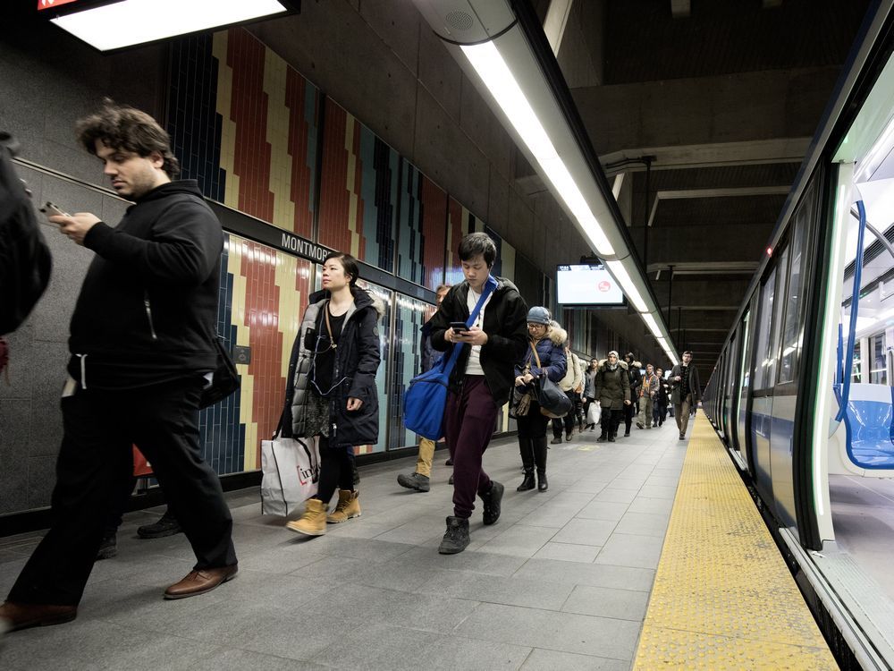 Montreal métro system getting 'anti-suicide' barriers at 13 stations ...