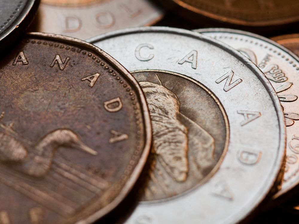 Quebec raises minimum wage, but the extra 40 cents concerns business ...