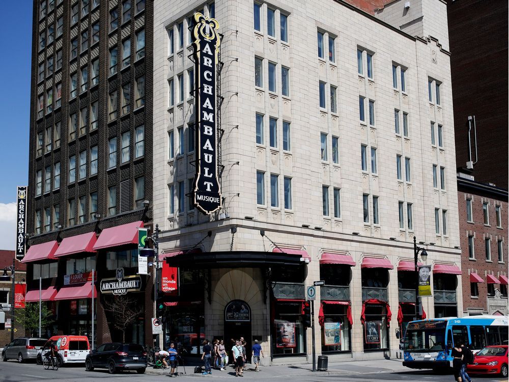 Montreal's iconic Archambault sign comes down | Montreal Gazette