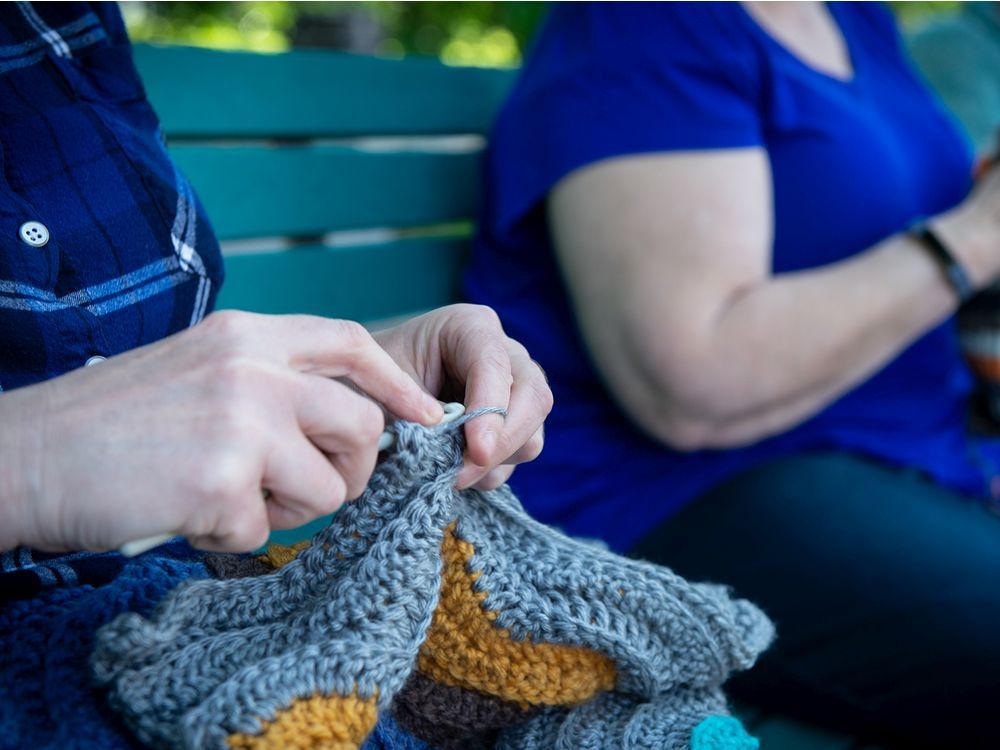 Dorval celebrates World Wide Knit in Public Day with 'knit-in ...