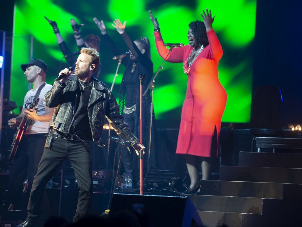 Corey Hart completes his comeback at the Bell Centre | Montreal Gazette