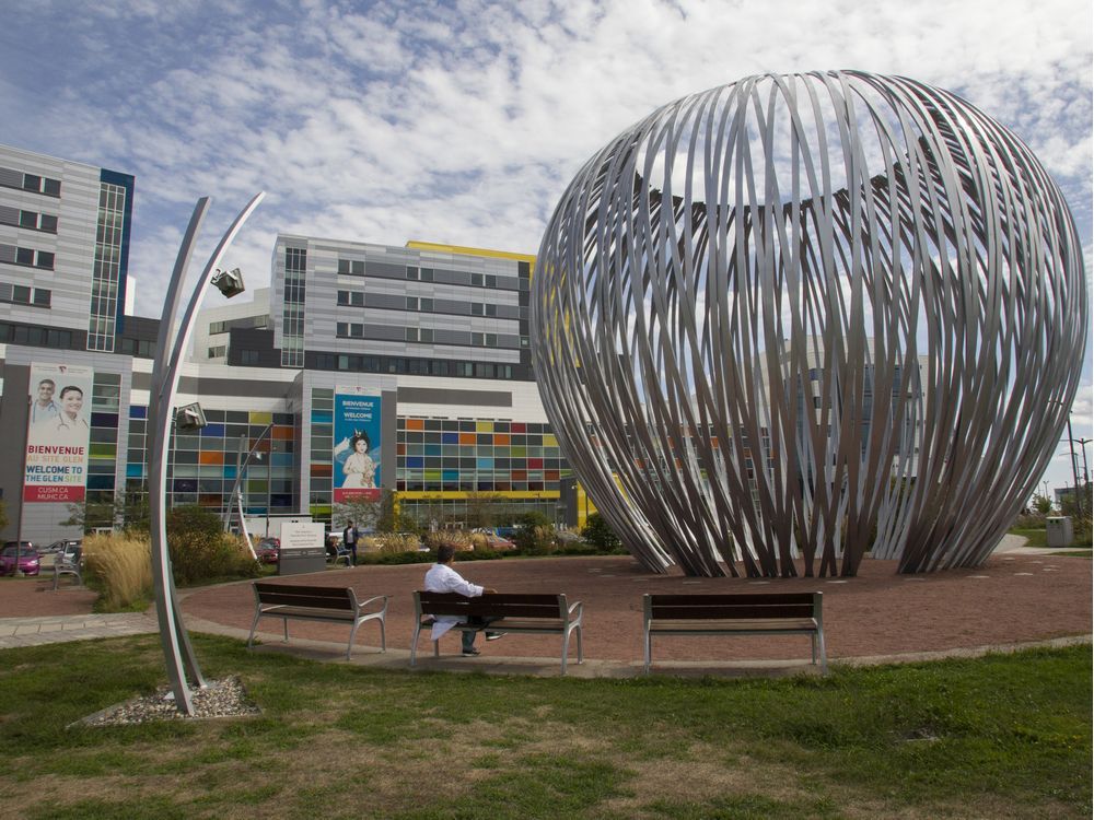 Hospital tour takes a turn toward art, history and design at the MUHC ...