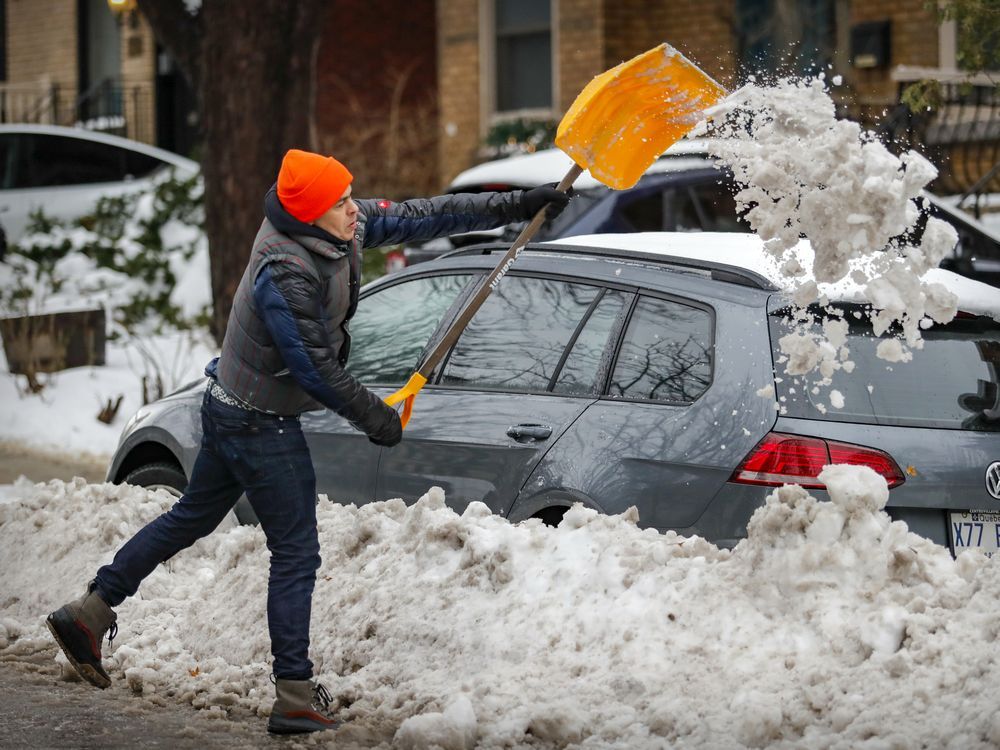Montreal starts first full snow-clearing operation of the season ...