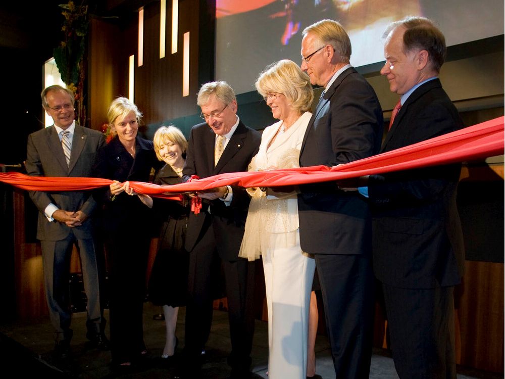 Alvin Segal made a fortune with suits, but his real love was theatre ...