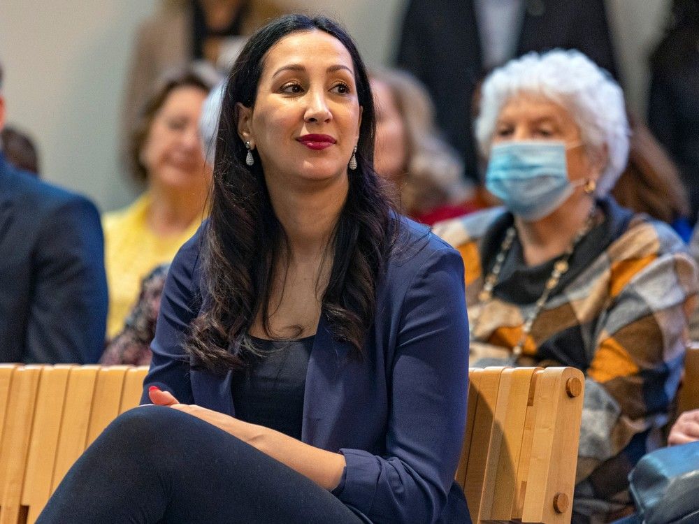 Quebec Liberals call for emergency meeting over the state of education ...