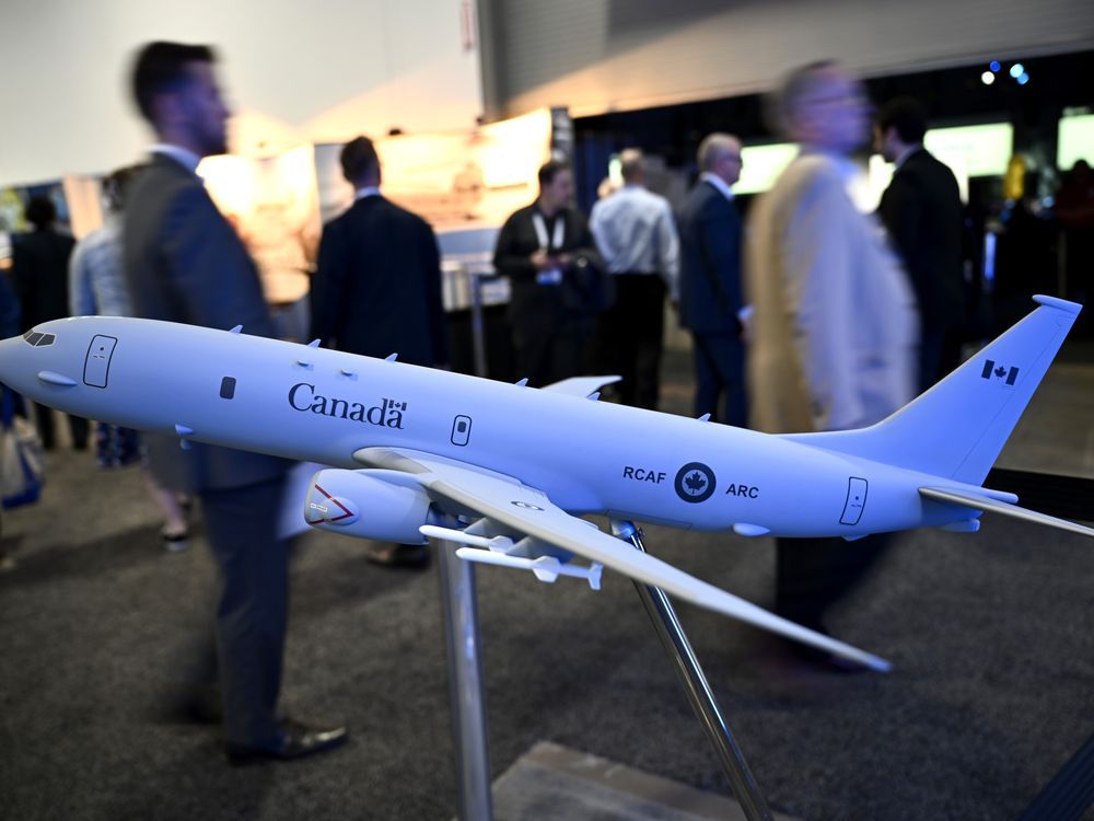 Feds select Boeing in sole-source deal for military planes | Montreal ...