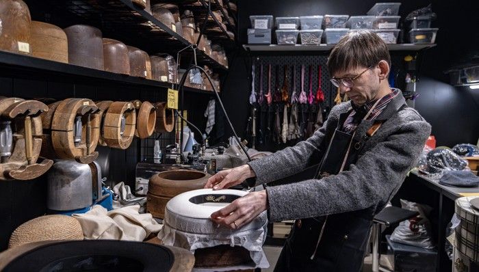 At Canada's oldest hat shop, 'every hat tells a story' | Montreal Gazette