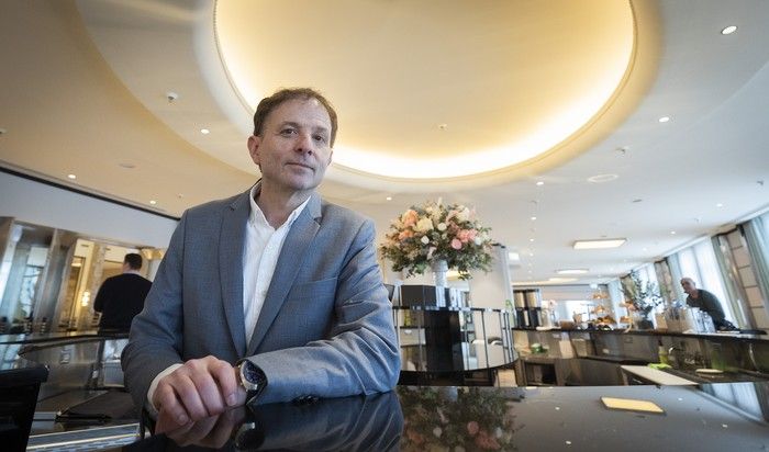 Brownstein: Lavishly restored Le 9e is 'love letter to the city ...