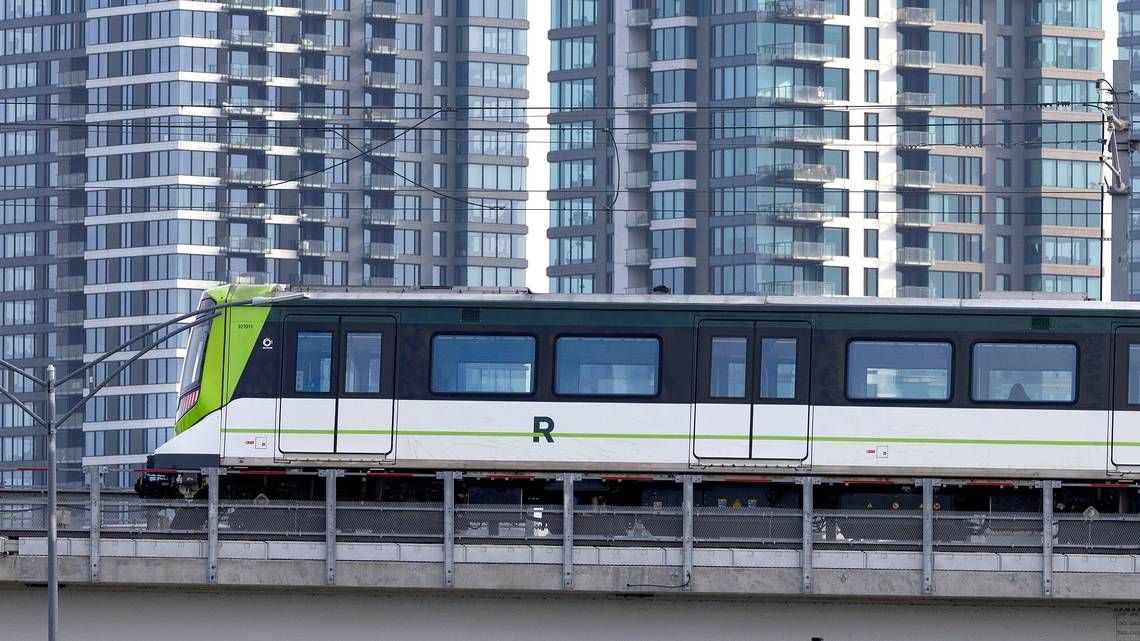Equipment breakdown paralyzes REM service Wednesday morning | Montreal Gazette
