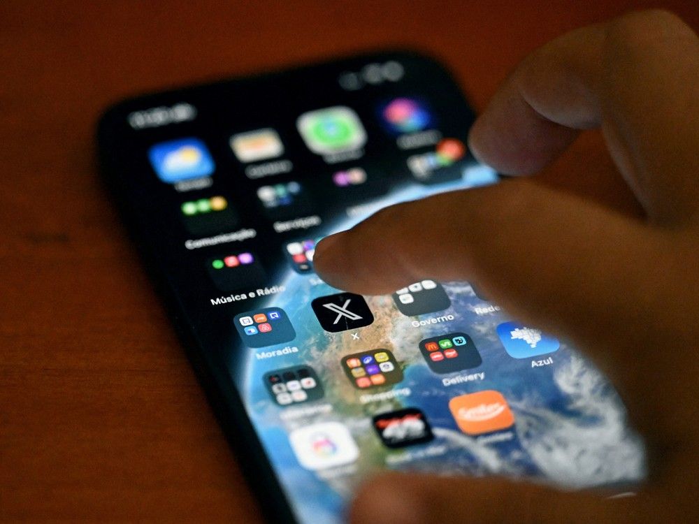 Neal: Keeping kids off tech won’t keep them safe | Montreal Gazette