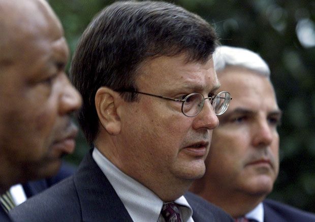 U.S. Congressman Mark Souder resigns over affair with staffer ...