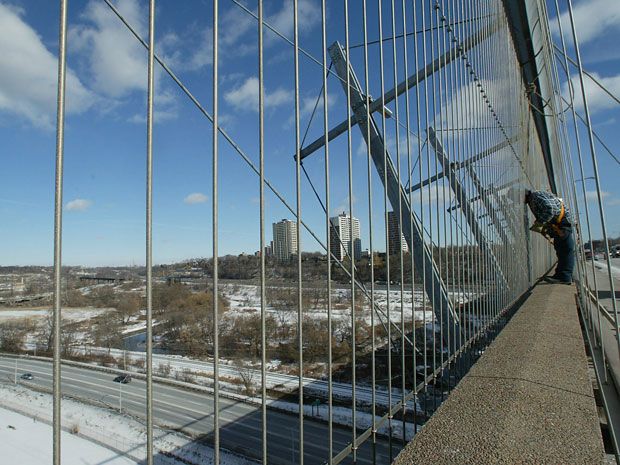 British Medical Journal study: Bloor Street Viaduct barrier not ...