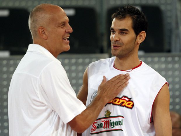 Calderon tears leg muscle playing with Spanish team | National Post