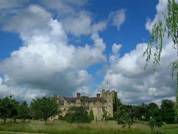 Robyn Urback: In defence of tipping | National Post