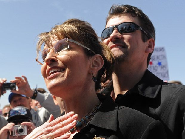 'Rogue' author has 'creepy obsession,' Palin's husband says | National Post