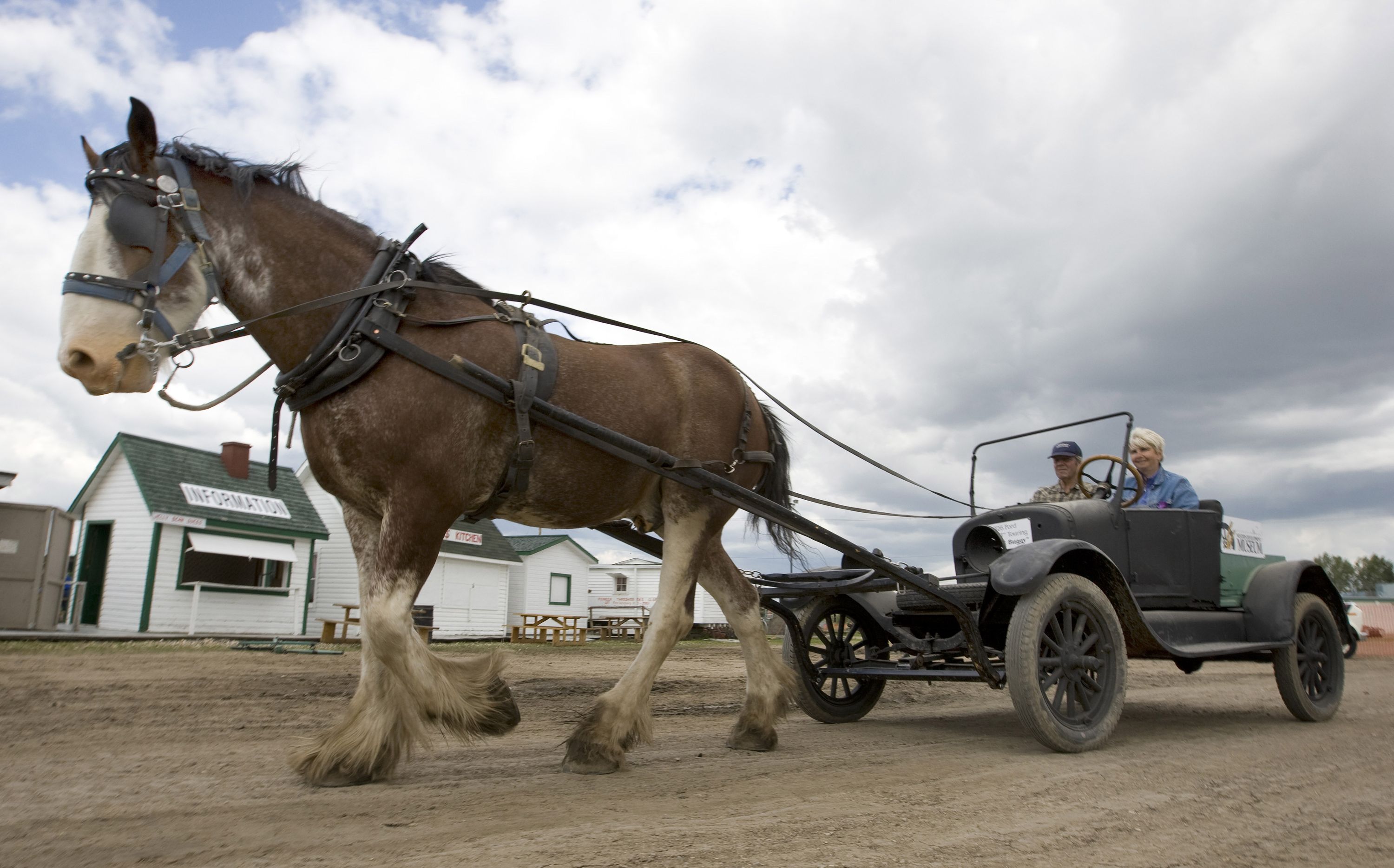 Lorne Gunter: Electric car makes 300-km trip in 6 hours with 4 stops ...