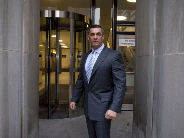 Police corruption trial: Defence attacks credibility of Crown's lead ...