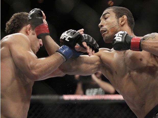 UFC 142: Jose Aldo defends featherweight title with victory over Chad ...