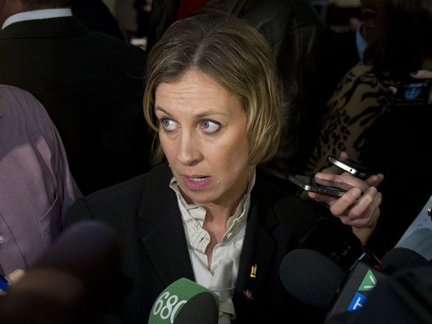 Toronto City Council rides with Karen Stintz on light rail plan ...