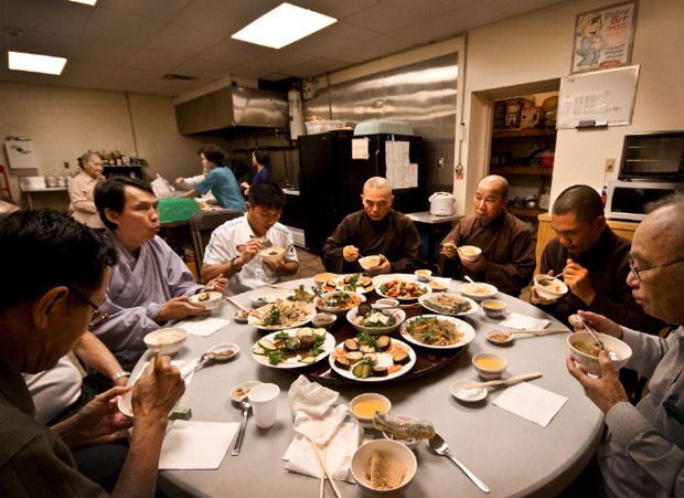 A day in the life of the Phap Van Buddhist temple | National Post
