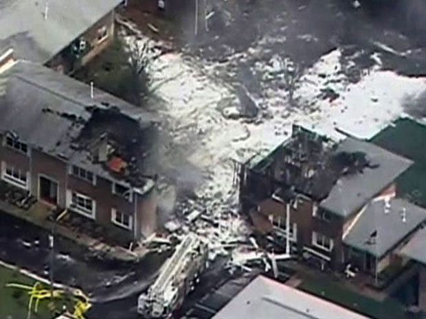 F-18 crashes into Virginia Beach apartment building | National Post