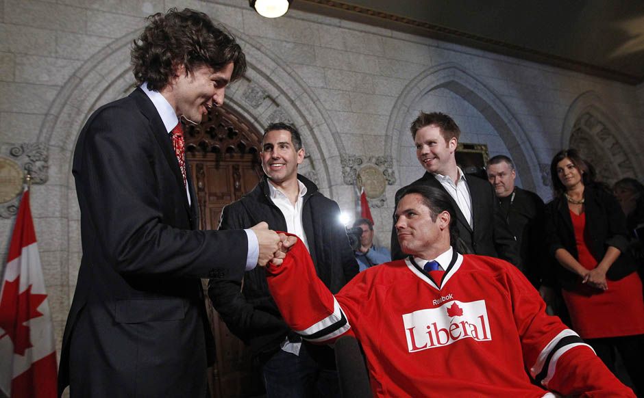 Justin Trudeau beats Patrick Brazeau in Fight for the Cure boxing match ...